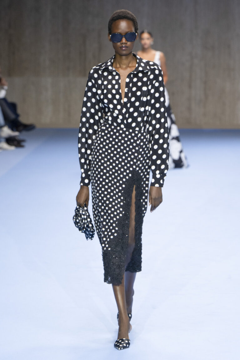 Hlavní trendy v dámské módě pro rok 2025