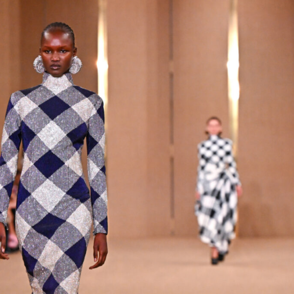 Módní vzory pro podzim a zimu 2024/2025 – trendy z přehlídkových mol