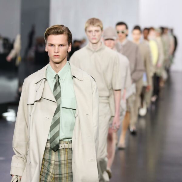 Pánská móda: trendy jaro/léto 2025 na přehlídkových molech
